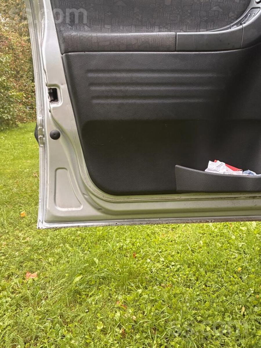 Pelēks Opel Zafira 2001 Aizkraukle, ar dzinēja tilpumu 2.00 L un nobraukumu 345 tūkst. km par 1200 €, foto 9 vietnē AUTOMOTO.COM.LV