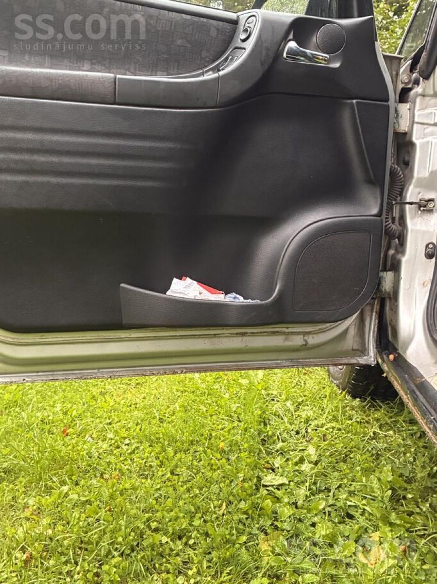 Pelēks Opel Zafira 2001 Aizkraukle, ar dzinēja tilpumu 2.00 L un nobraukumu 345 tūkst. km par 1200 €, foto 11 vietnē AUTOMOTO.COM.LV