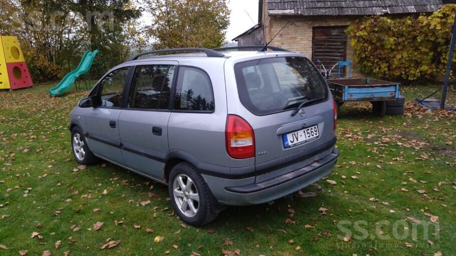 Grey Opel Zafira 2002 in Jelgava, with an engine capacity of 1.80 L and mileage of 358 thousand km for 800 €, photo 1 on AUTOMOTO.COM.LV