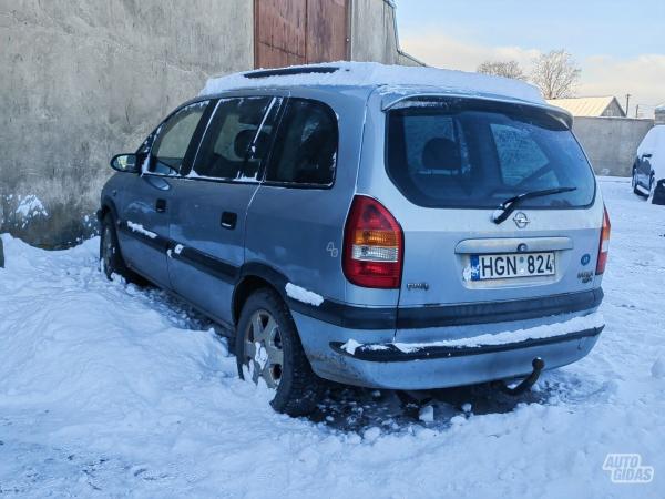 Grey Opel Zafira 2002 in Silute, with an engine capacity of 2.00 L and mileage of 275 thousand km for 450 €, photo 3 on AUTOMOTO.COM.LV