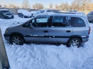 Grey Opel Zafira 2002 in Silute, with an engine capacity of 2.00 L and mileage of 275 thousand km for 450 €, photo 4 on AUTOMOTO.COM.LV