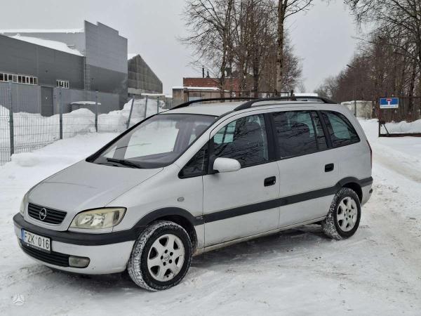 Grey Opel Zafira 2002 in Plunge, with an engine capacity of 2.17 L and mileage of 279 thousand km for 1250 €, photo 1 on AUTOMOTO.COM.LV