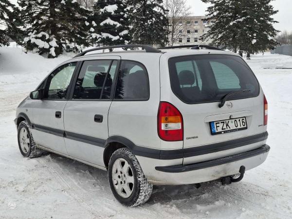 Grey Opel Zafira 2002 in Plunge, with an engine capacity of 2.17 L and mileage of 279 thousand km for 1250 €, photo 3 on AUTOMOTO.COM.LV