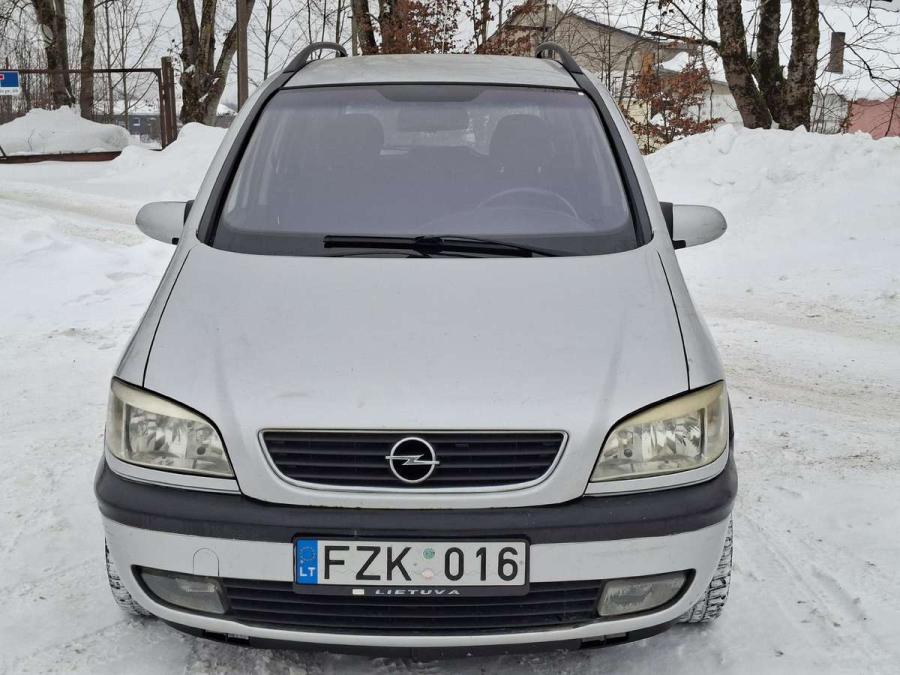 Grey Opel Zafira 2002 in Plunge, with an engine capacity of 2.17 L and mileage of 279 thousand km for 1250 €, photo 8 on AUTOMOTO.COM.LV