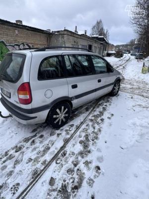 Grey Opel Zafira 2002 in Alytus, with an engine capacity of 2.00 L and mileage of 197 thousand km for 1000 €, photo 4 on AUTOMOTO.COM.LV