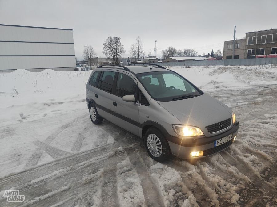 Grey Opel Zafira 2002 in Jonava, with an engine capacity of 2.20 L and mileage of 358 thousand km for 1100 €, photo 2 on AUTOMOTO.COM.LV