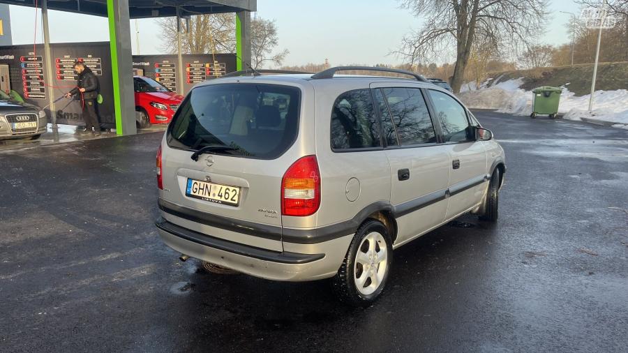 Pelēks Opel Zafira 2002 Viļņa, ar dzinēja tilpumu 2.00 L un nobraukumu 340 tūkst. km par 1000 €, foto 5 vietnē AUTOMOTO.COM.LV