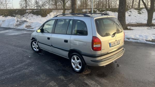Pelēks Opel Zafira 2002 Viļņa, ar dzinēja tilpumu 2.00 L un nobraukumu 340 tūkst. km par 1000 €, foto 6 vietnē AUTOMOTO.COM.LV