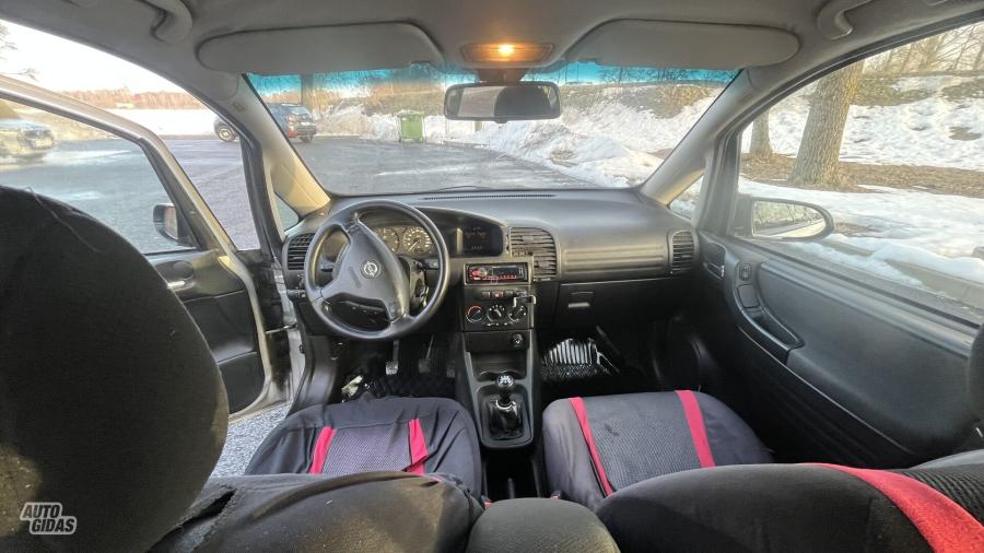 Pelēks Opel Zafira 2002 Viļņa, ar dzinēja tilpumu 2.00 L un nobraukumu 340 tūkst. km par 1000 €, foto 10 vietnē AUTOMOTO.COM.LV