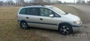 Grey Opel Zafira 2002 in Jelgava, with an engine capacity of 2.20 L and mileage of 291 thousand km for 800 €, photo 7 on AUTOMOTO.COM.LV