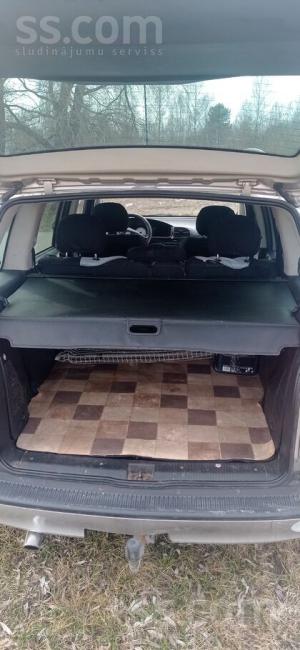 Grey Opel Zafira 2002 in Jelgava, with an engine capacity of 2.20 L and mileage of 291 thousand km for 800 €, photo 9 on AUTOMOTO.COM.LV