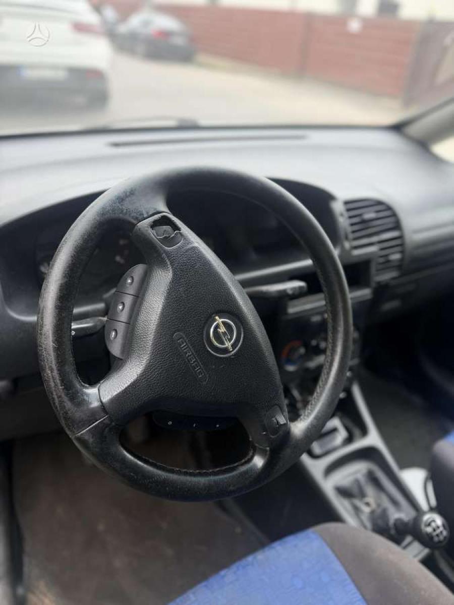 Серый Опель Зафира 2002 в Каунас, объемом двигателя 2.00 л и пробегом 285 тыс. км за 450 €, фото 12 на AUTOMOTO.COM.LV