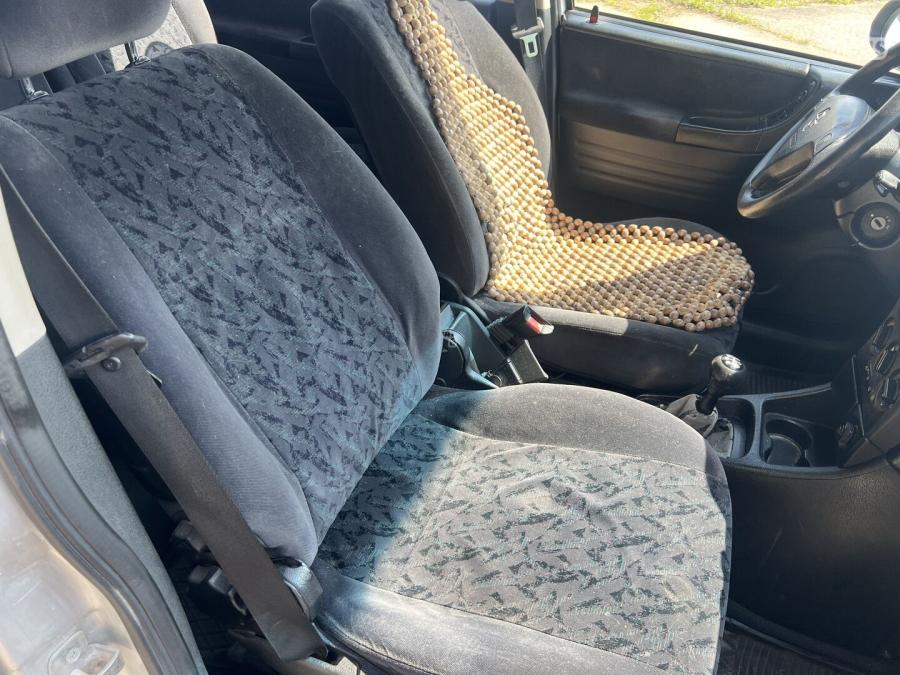 Pelēks Opel Zafira 2002 Šauļi, ar dzinēja tilpumu 2.00 L un nobraukumu 281 tūkst. km par 549 €, foto 12 vietnē AUTOMOTO.COM.LV