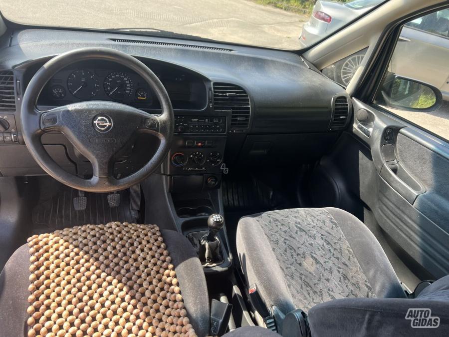 Pelēks Opel Zafira 2002 Šauļi, ar dzinēja tilpumu 2.00 L un nobraukumu 281 tūkst. km par 549 €, foto 13 vietnē AUTOMOTO.COM.LV