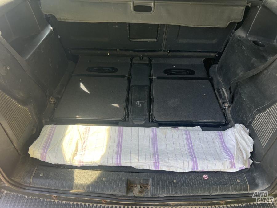 Pelēks Opel Zafira 2002 Šauļi, ar dzinēja tilpumu 2.00 L un nobraukumu 281 tūkst. km par 549 €, foto 17 vietnē AUTOMOTO.COM.LV