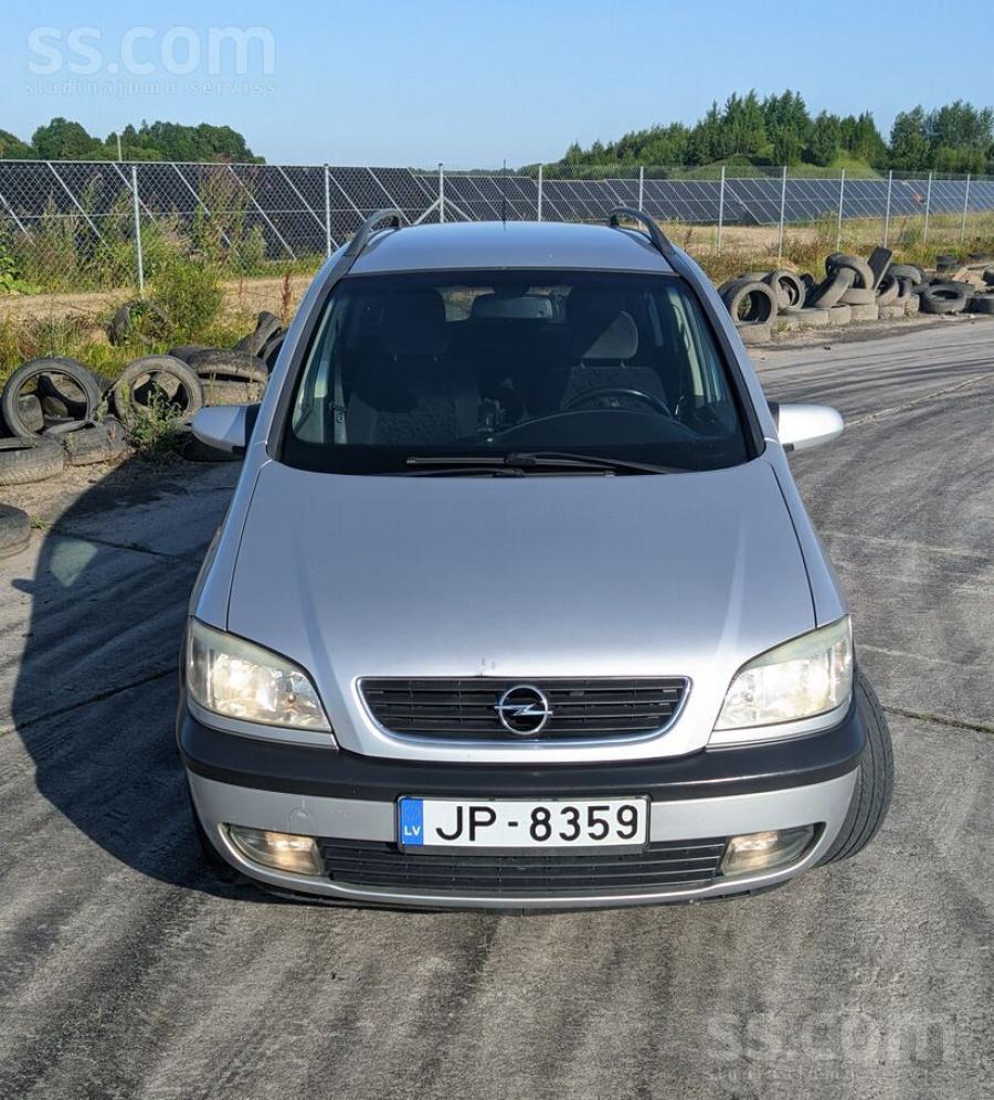 Pelēks Opel Zafira 2002 Jēkabpils, ar dzinēja tilpumu 1.80 L un nobraukumu 304 tūkst. km par 1050 €, foto 1 vietnē AUTOMOTO.COM.LV