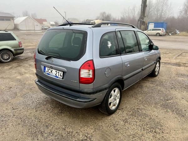 Pelēks Opel Zafira 2003 Viļņa, ar dzinēja tilpumu 2.00 L un nobraukumu 400 tūkst. km par 650 €, foto 4 vietnē AUTOMOTO.COM.LV