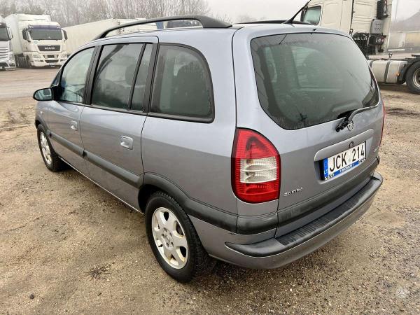 Pelēks Opel Zafira 2003 Viļņa, ar dzinēja tilpumu 2.00 L un nobraukumu 400 tūkst. km par 650 €, foto 5 vietnē AUTOMOTO.COM.LV