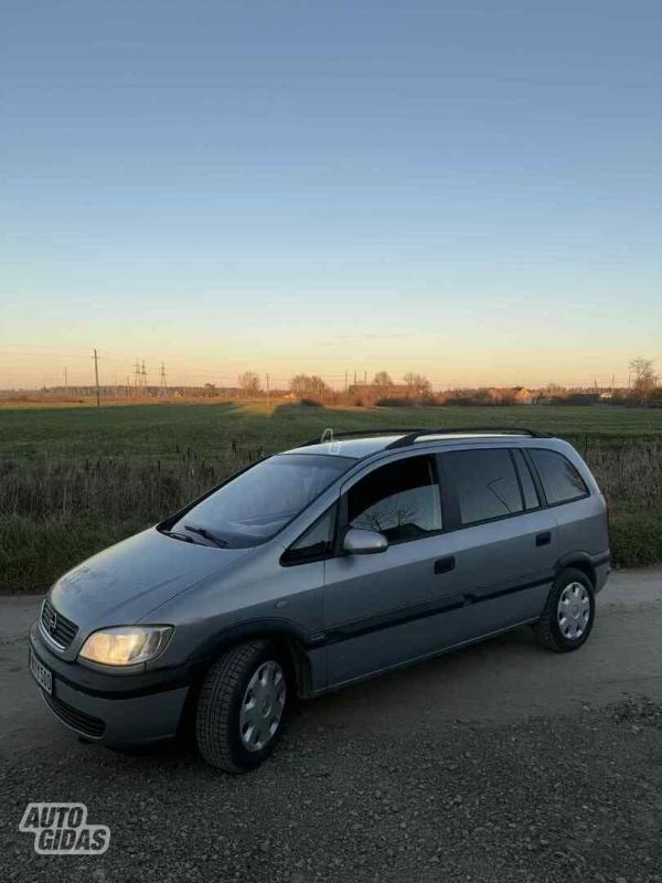 Pelēks Opel Zafira 2003 Viļņa, ar dzinēja tilpumu 1.80 L un nobraukumu 300 tūkst. km par 950 €, foto 1 vietnē AUTOMOTO.COM.LV