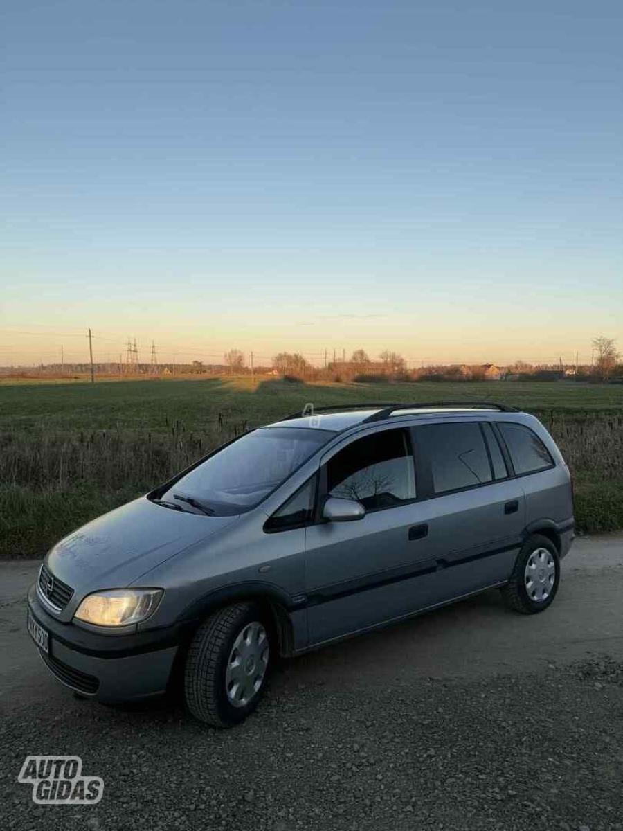 Pelēks Opel Zafira 2003 Viļņa, ar dzinēja tilpumu 1.80 L un nobraukumu 300 tūkst. km par 950 €, foto 1 vietnē AUTOMOTO.COM.LV