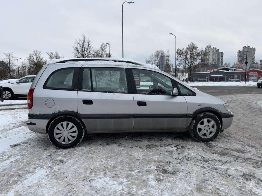 Pelēks Opel Zafira 2003 Viļņa, ar dzinēja tilpumu 2.17 L un nobraukumu 310 tūkst. km par 500 €, foto 6 vietnē AUTOMOTO.COM.LV