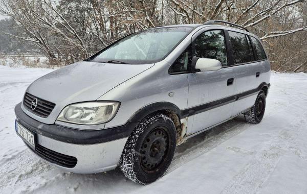 Pelēks Opel Zafira 2003 Viļņa, ar dzinēja tilpumu 2.20 L un nobraukumu 400 tūkst. km par 450 €, foto 1 vietnē AUTOMOTO.COM.LV