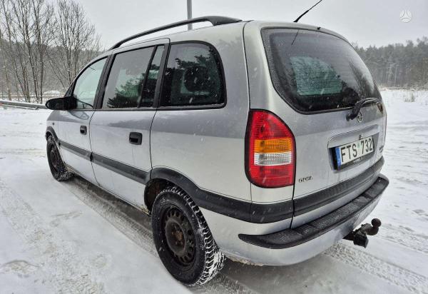 Pelēks Opel Zafira 2003 Viļņa, ar dzinēja tilpumu 2.20 L un nobraukumu 400 tūkst. km par 450 €, foto 3 vietnē AUTOMOTO.COM.LV