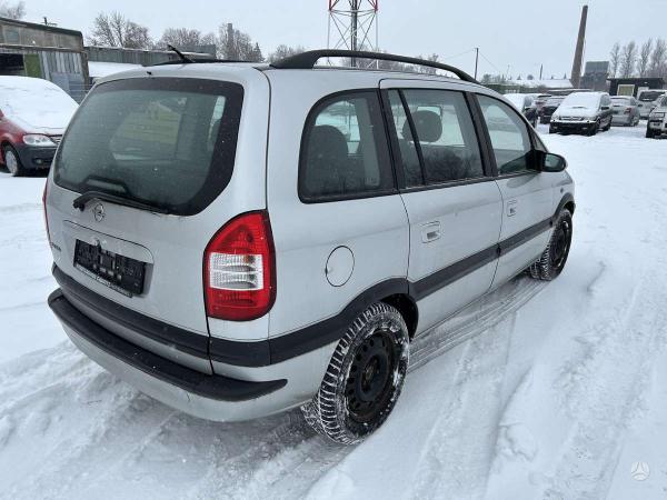 Pelēks Opel Zafira 2003 Vilkaviškis, ar dzinēja tilpumu 1.80 L un nobraukumu 180 tūkst. km par 950 €, foto 5 vietnē AUTOMOTO.COM.LV