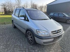 Pelēks Opel Zafira 2003 Kauņa, ar dzinēja tilpumu 2.00 L un nobraukumu 265 tūkst. km par 1550 €, foto  vietnē AUTOMOTO.COM.LV