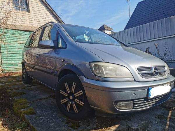 Grey Opel Zafira 2003 in Jurbarkas, with an engine capacity of 2.20 L and mileage of 370 thousand km for 650 €, photo 1 on AUTOMOTO.COM.LV