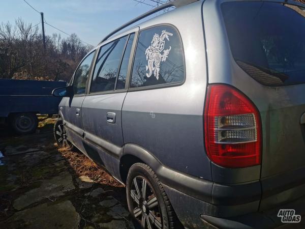 Grey Opel Zafira 2003 in Jurbarkas, with an engine capacity of 2.20 L and mileage of 370 thousand km for 650 €, photo 4 on AUTOMOTO.COM.LV