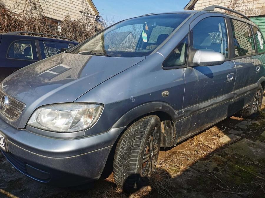Grey Opel Zafira 2003 in Jurbarkas, with an engine capacity of 2.20 L and mileage of 370 thousand km for 650 €, photo 5 on AUTOMOTO.COM.LV