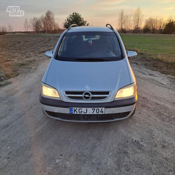 Grey Opel Zafira 2003 in Alytus, with an engine capacity of 2.00 L and mileage of 34 thousand km for 650 €, photo 2 on AUTOMOTO.COM.LV