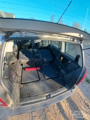 Pelēks Opel Zafira 2003 Klaipėda, ar dzinēja tilpumu 2.00 L un nobraukumu 298 tūkst. km par 600 €, foto 6 vietnē AUTOMOTO.COM.LV