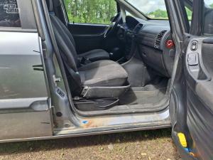 Pelēks Opel Zafira 2003 Zarasai, ar dzinēja tilpumu 2.00 L un nobraukumu 295 tūkst. km par 650 €, foto 9 vietnē AUTOMOTO.COM.LV