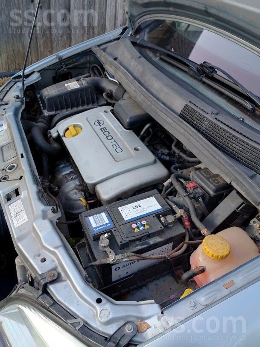 Grey Opel Zafira 2003 in Preili, with an engine capacity of 1.60 L and mileage of 300 thousand km for 350 €, photo 6 on AUTOMOTO.COM.LV