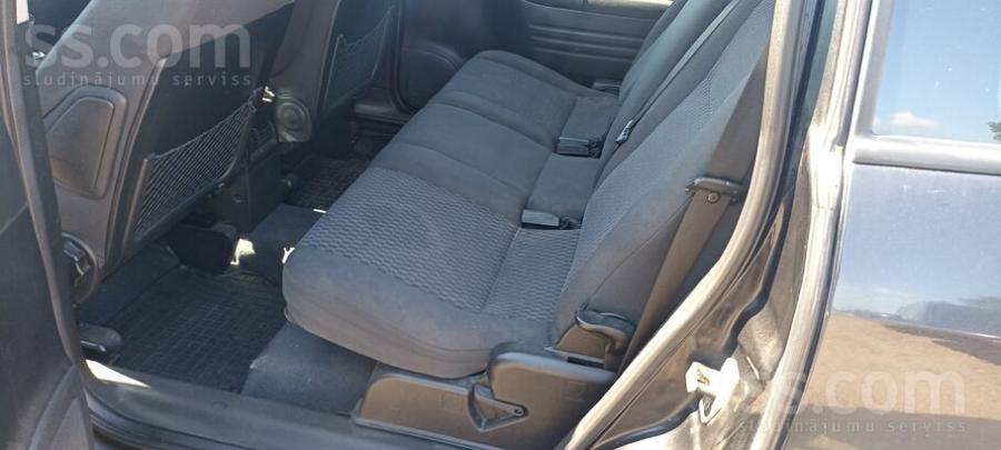 Pelēks Opel Zafira 2003 Rīga, ar dzinēja tilpumu 1.80 L un nobraukumu 320 tūkst. km par 300 €, foto 12 vietnē AUTOMOTO.COM.LV