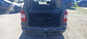 Pelēks Opel Zafira 2003 Rīga, ar dzinēja tilpumu 1.80 L un nobraukumu 320 tūkst. km par 300 €, foto 14 vietnē AUTOMOTO.COM.LV