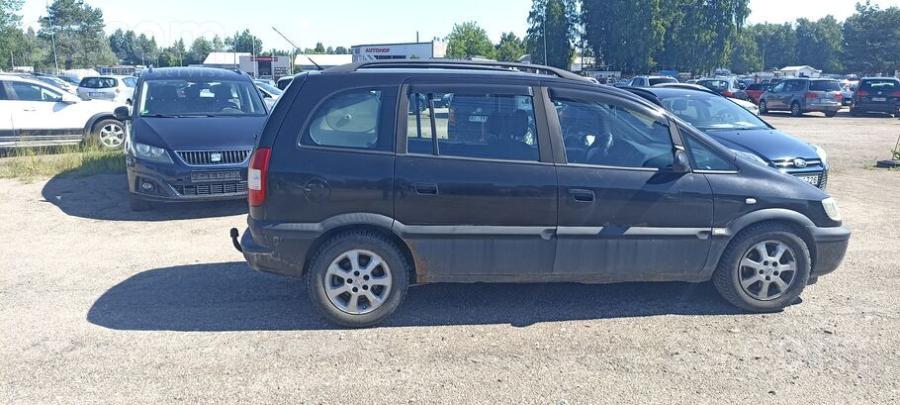 Pelēks Opel Zafira 2003 Rīga, ar dzinēja tilpumu 1.80 L un nobraukumu 320 tūkst. km par 300 €, foto 16 vietnē AUTOMOTO.COM.LV