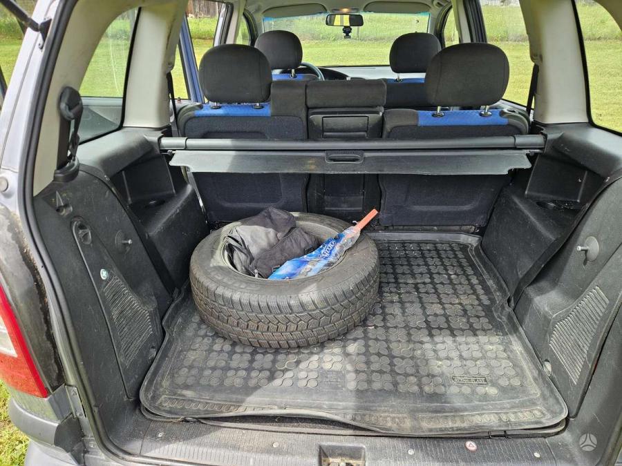 Grey Opel Zafira 2003 in Kaunas, with an engine capacity of 1.70 L and mileage of 291 thousand km for 550 €, photo 6 on AUTOMOTO.COM.LV
