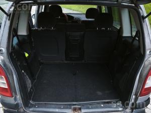 Grey Opel Zafira 2003 in Riga, with an engine capacity of 1.60 L and mileage of 220 thousand km for 950 €, photo 5 on AUTOMOTO.COM.LV
