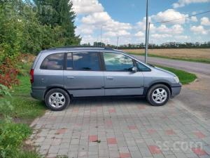 Серый Опель Зафира 2003 в Елгава, объемом двигателя 2.00 л и пробегом 360 тыс. км за 800 €, фото  на AUTOMOTO.COM.LV