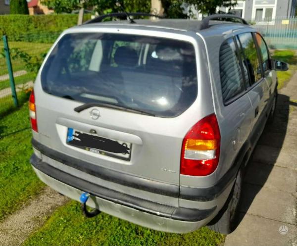 Grey Opel Zafira 2003 in Kursenai, with an engine capacity of 2.00 L and mileage of 253 thousand km for 900 €, photo 3 on AUTOMOTO.COM.LV