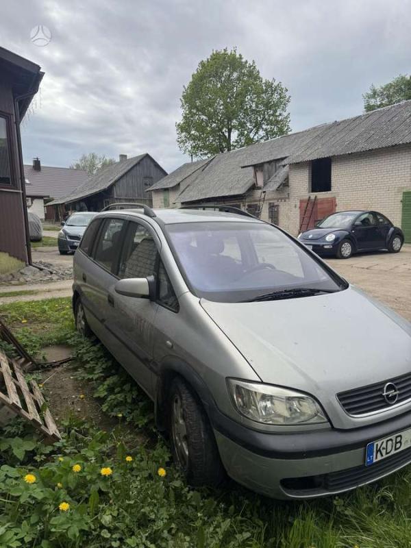 Pelēks Opel Zafira 2003 Klaipėda, ar dzinēja tilpumu 2.00 L un nobraukumu 350 tūkst. km par 500 €, foto 2 vietnē AUTOMOTO.COM.LV