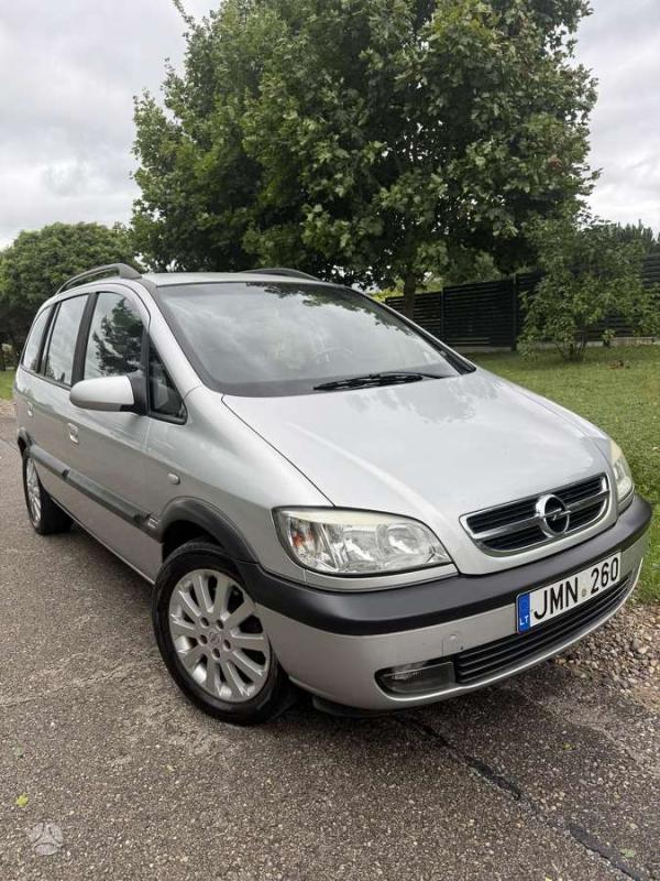 Grey Opel Zafira 2003 in Vilnius, with an engine capacity of 2.17 L and mileage of 298 thousand km for 900 €, photo 1 on AUTOMOTO.COM.LV
