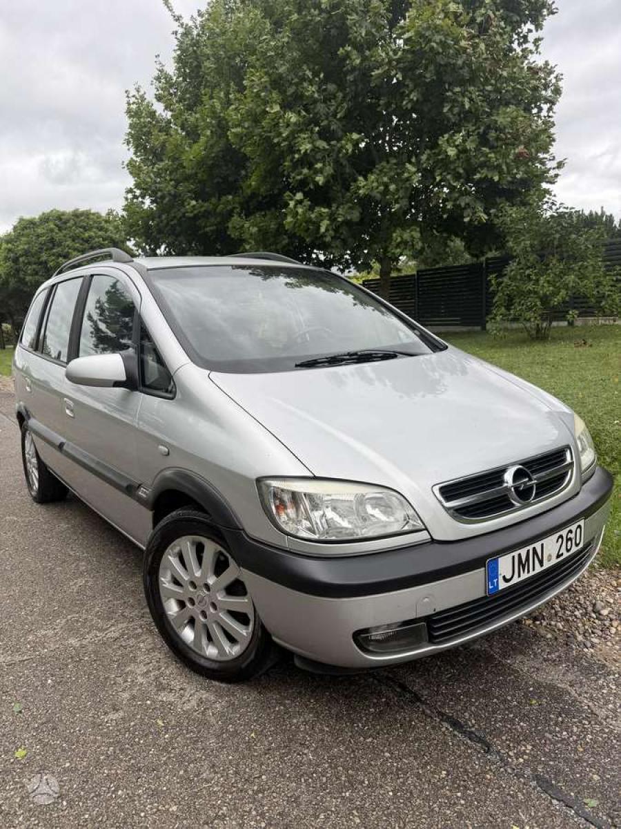 Grey Opel Zafira 2003 in Vilnius, with an engine capacity of 2.17 L and mileage of 298 thousand km for 900 €, photo 1 on AUTOMOTO.COM.LV