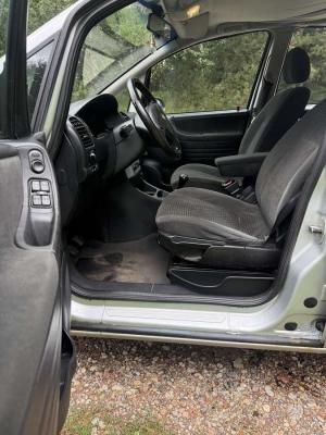 Grey Opel Zafira 2003 in Vilnius, with an engine capacity of 2.17 L and mileage of 298 thousand km for 900 €, photo 14 on AUTOMOTO.COM.LV