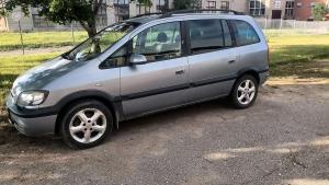 Pelēks Opel Zafira 2003 Radviliškis, ar dzinēja tilpumu 2.00 L un nobraukumu 275 tūkst. km par 600 €, foto  vietnē AUTOMOTO.COM.LV