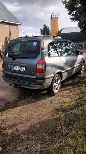 Grey Opel Zafira 2003 in Radviliskis, with an engine capacity of 2.00 L and mileage of 275 thousand km for 600 €, photo 7 on AUTOMOTO.COM.LV