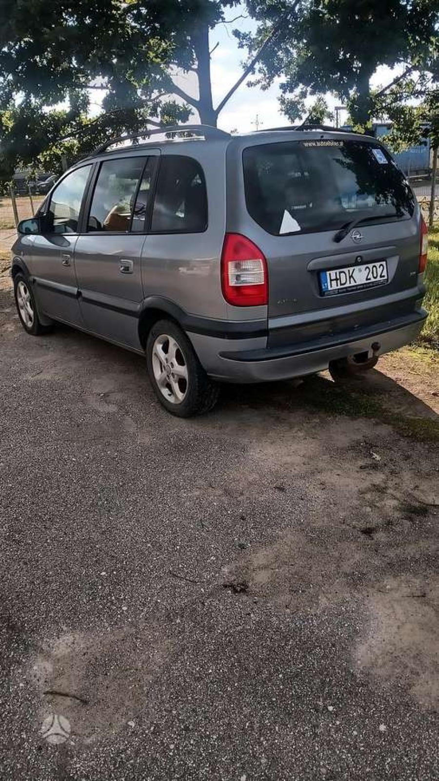 Grey Opel Zafira 2003 in Radviliskis, with an engine capacity of 2.00 L and mileage of 275 thousand km for 600 €, photo 9 on AUTOMOTO.COM.LV